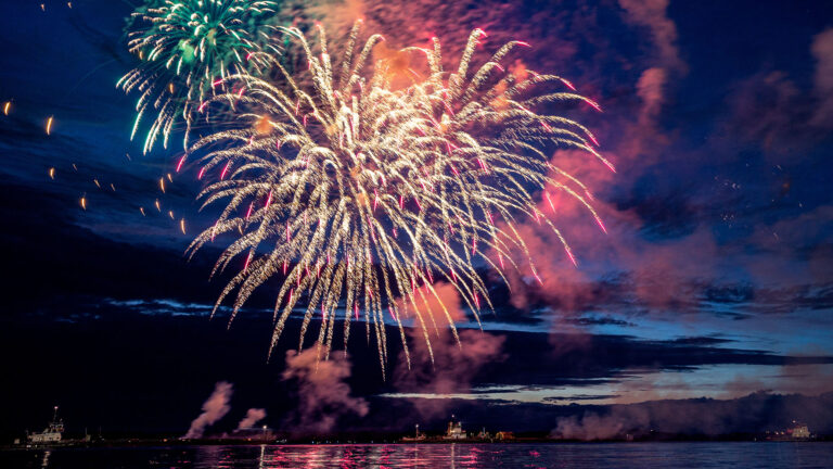 Lake Geneva Fireworks Cruise | Lake Geneva Cruise Line